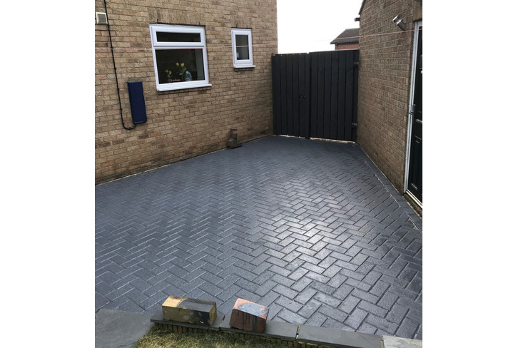 'BLOCK MAGIC' Sealer DARK GREY Re-colour Old Block Paving - ALWAYS ...